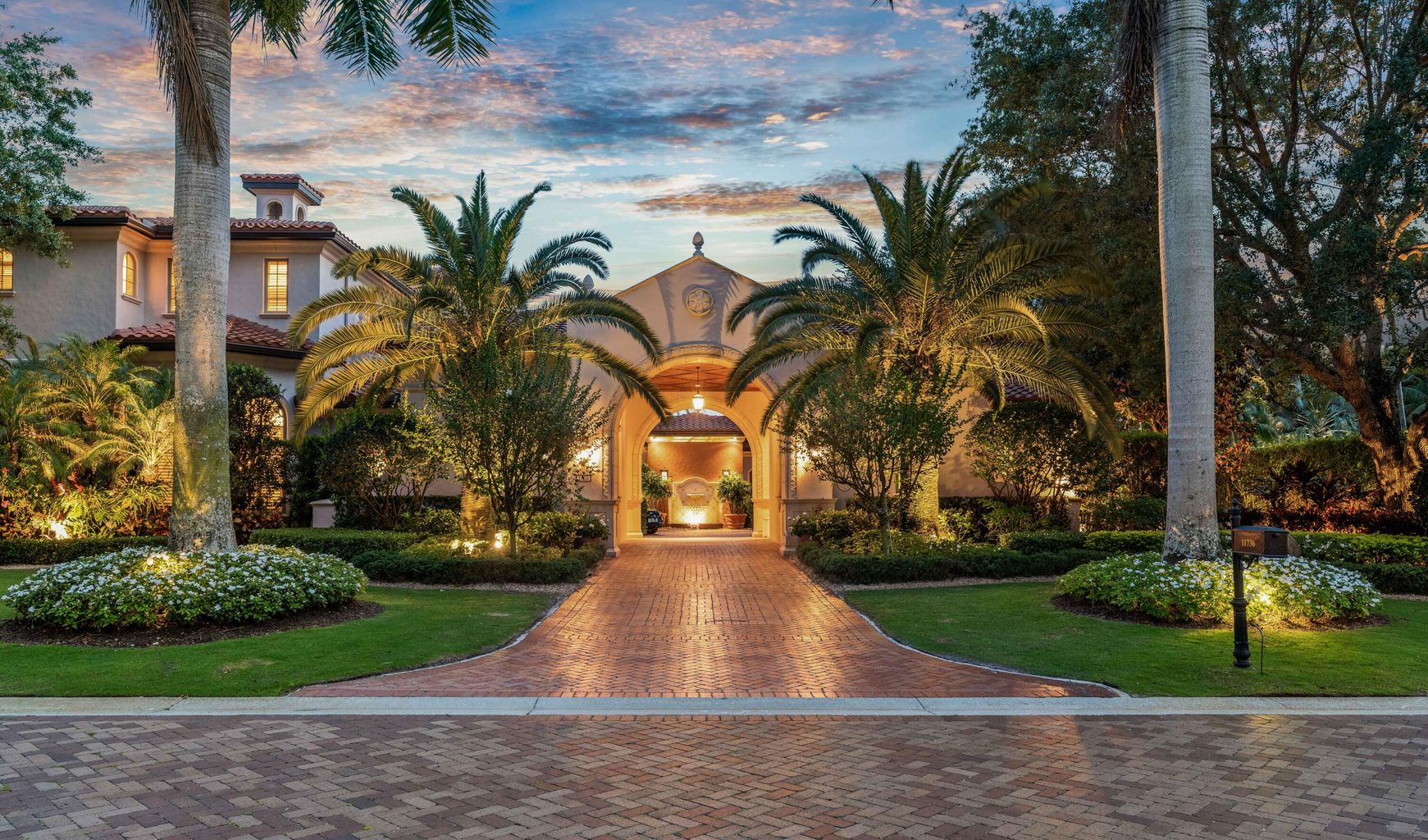 Luxury Real Estate & Mansions For Sale